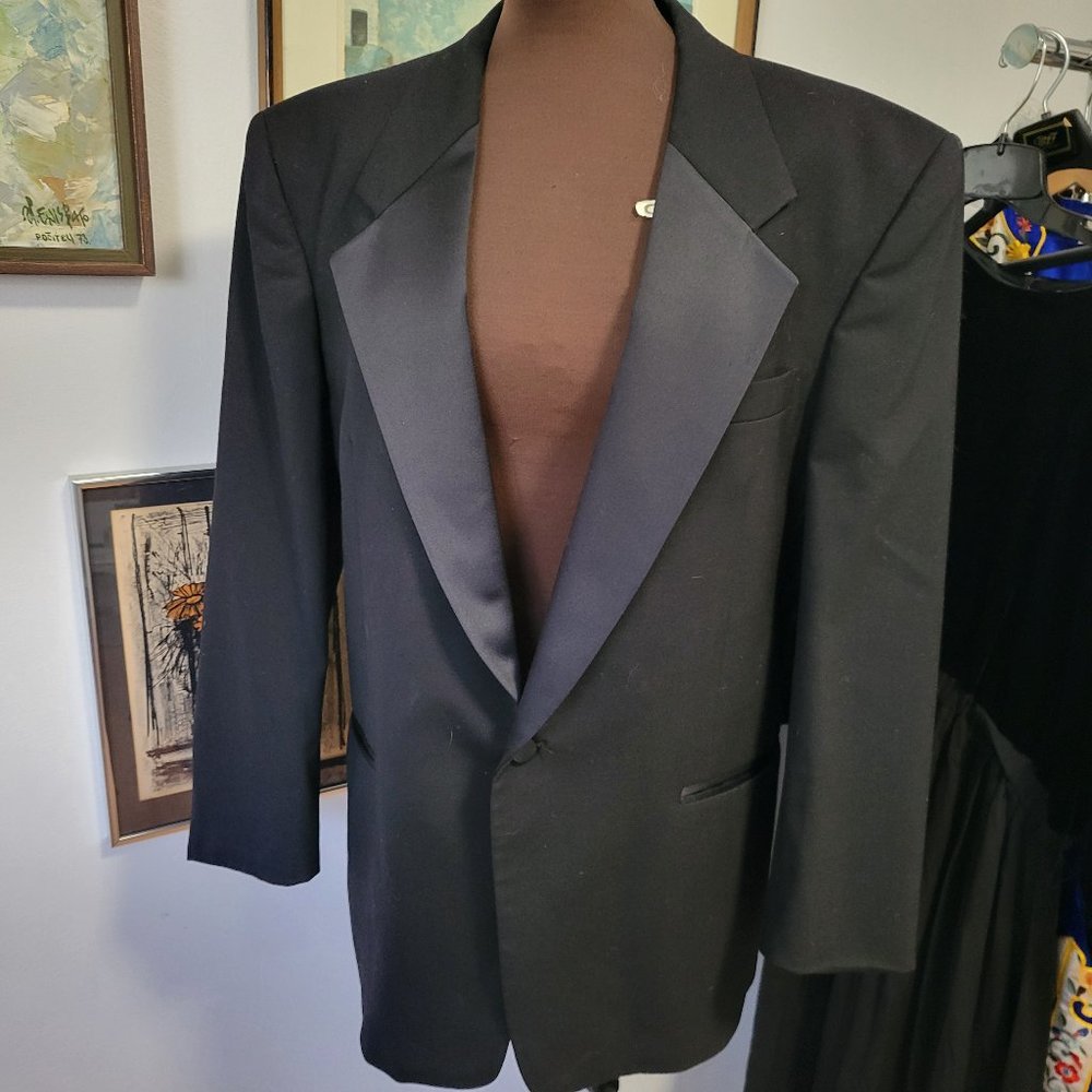 Men's Vintage Tuxedo Jacket In Black - Gem